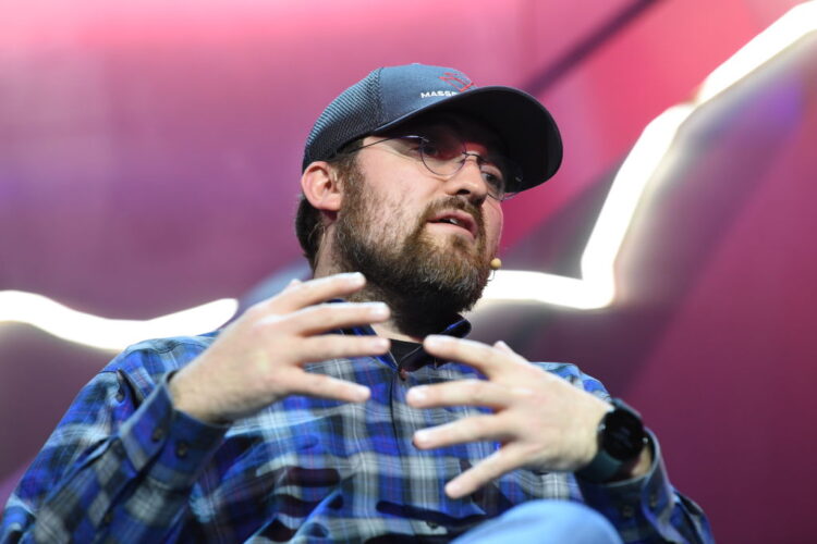 Hoskinson: ‘World economy is a Ponzi scheme and will soon collapse’